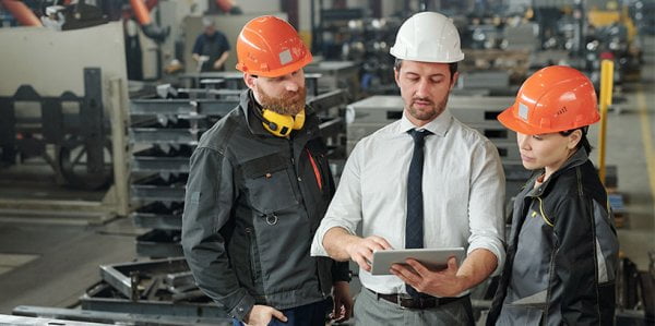8 Common Employee Evaluation Metrics for Manufacturing Industries